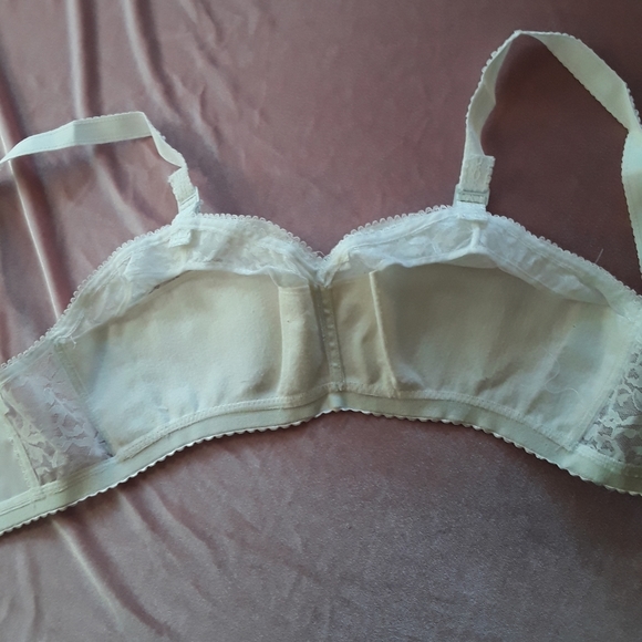 Vintage | Intimates & Sleepwear | 95s Vintage Command Performance White ...